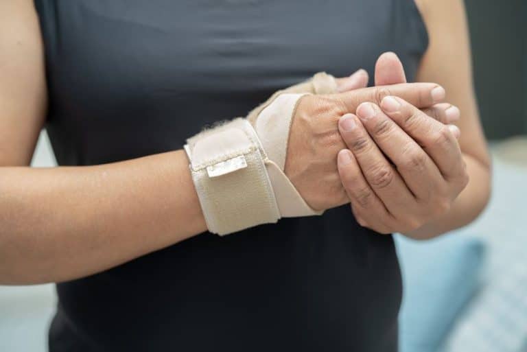 Comprendre la cicatrisation d’une coupure au doigt : de la blessure à ...